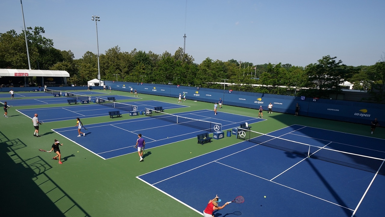 Photos: Daniil Medvedev, Naomi Osaka practice at the 2021 US Open ...