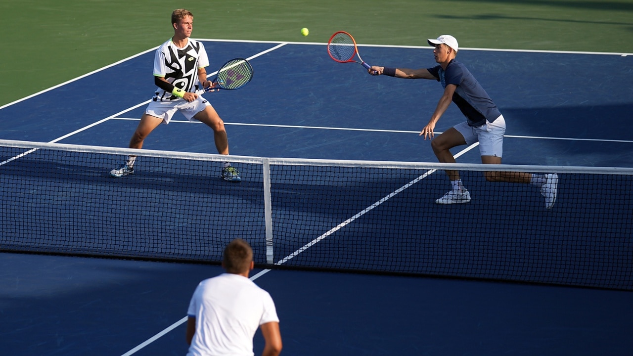 Photos: Boys' and girls' doubles in Round 2 at the 2021 US Open ...