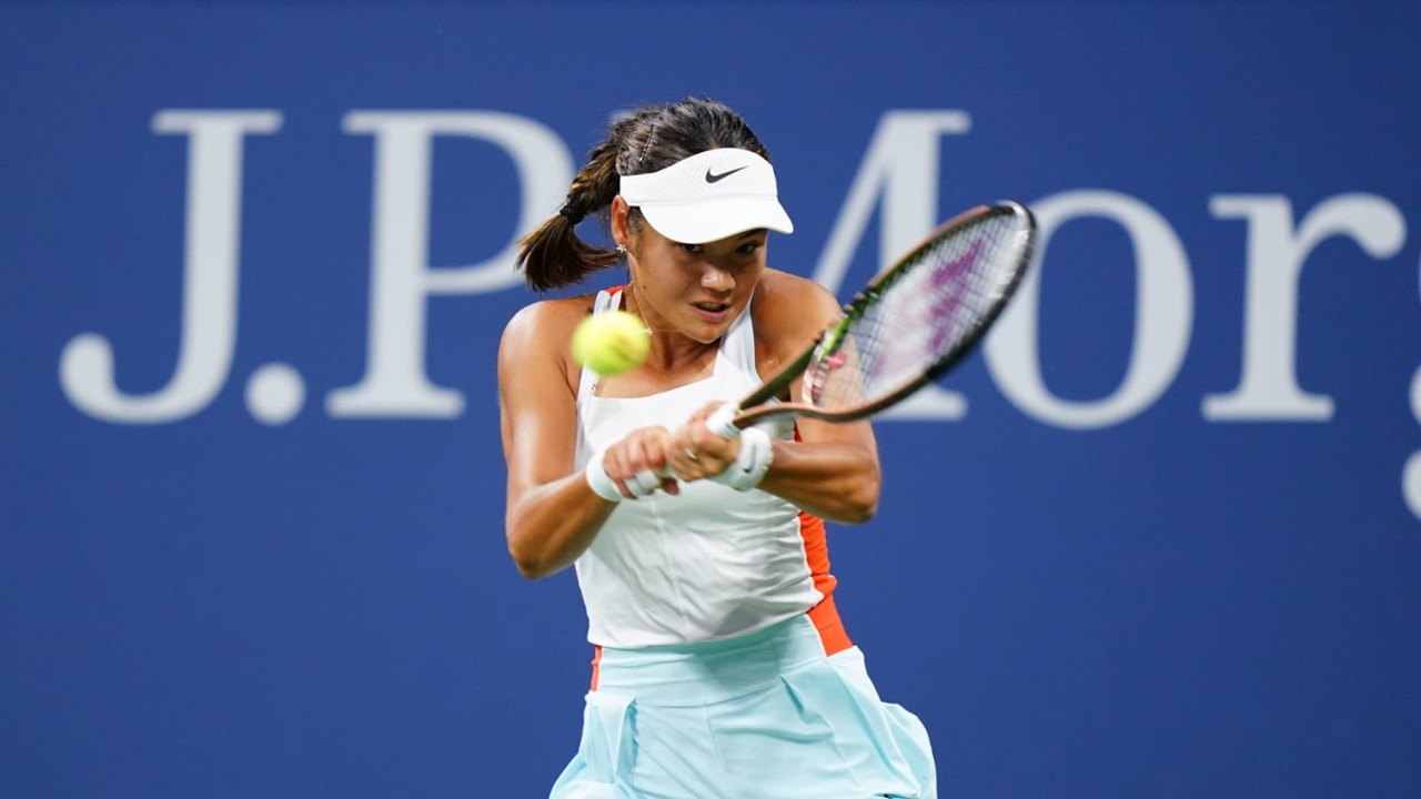 Photos: Emma Raducanu vs. Alizé Cornet, 2022 US Open first round ...