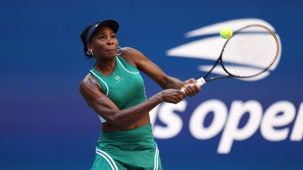 Photos: Allison Van Uytvanck vs. Venus Williams, 2022 US Open, first ...