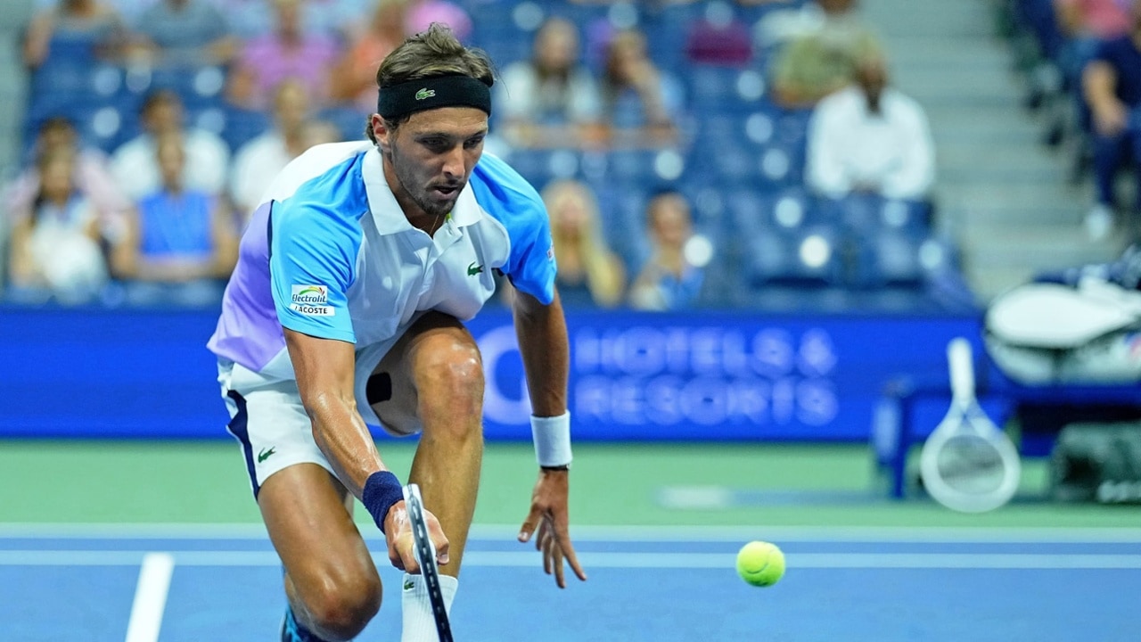 Photos: Daniil Medvedev vs. Arthur Rinderknech, 2022 US Open second ...