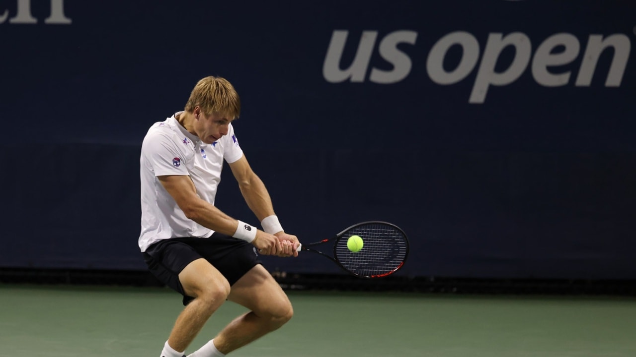 Photos: Ilya Ivashka vs. Hubert Hurkacz, 2022 US Open second round ...