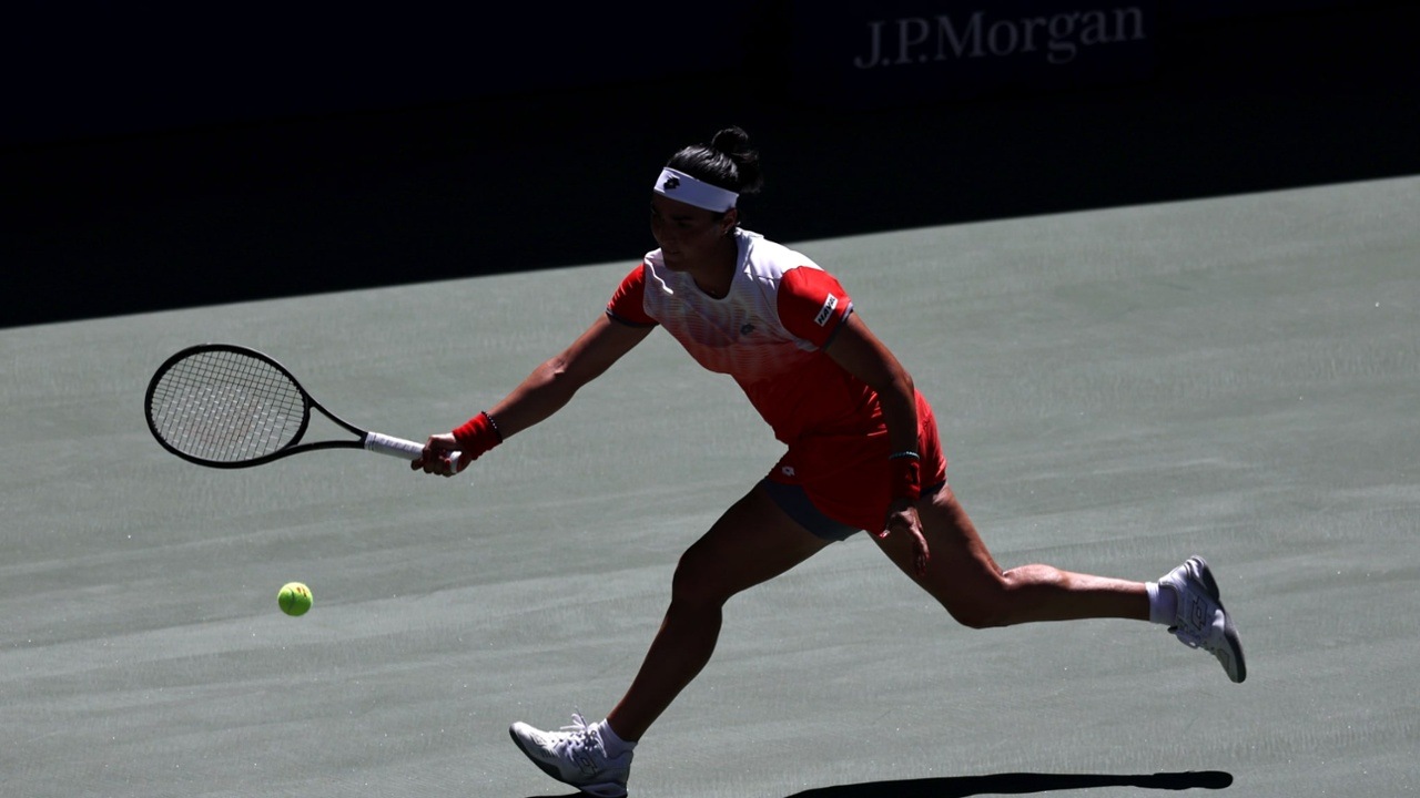 Photos: Ons Jabeur vs. Shelby Rogers, 2022 US Open third round ...