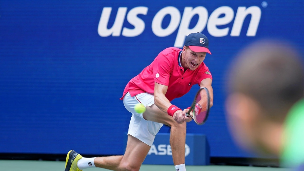 Photos: Carlos Alcaraz vs. Jenson Brooksby, 2022 US Open third round ...