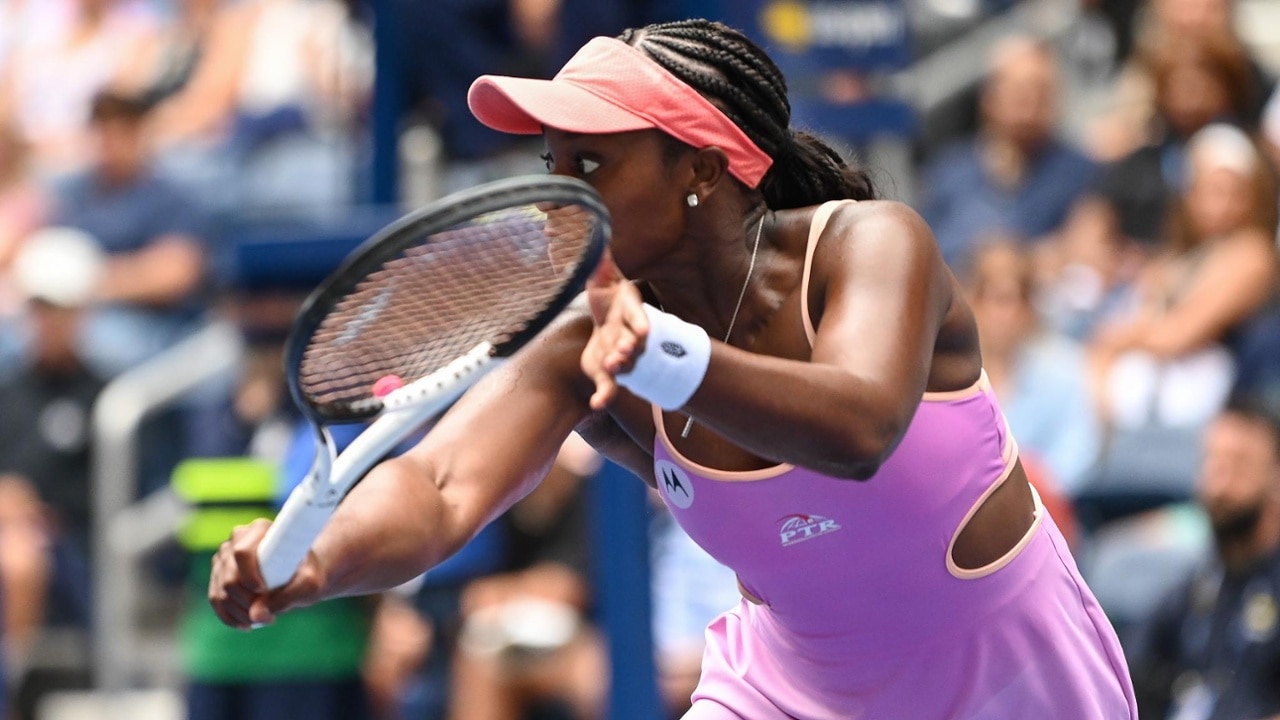 Best photos from Beatriz Haddad Maia vs. Sloane Stephens, Round 1 of ...