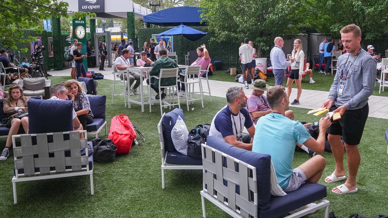 Best photos from around the grounds on Day 2 of 2023 US Open | Official ...