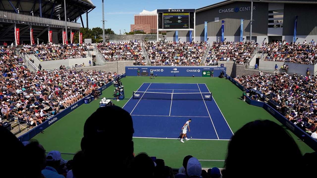 Best photos from around the grounds on Day 4 of the 2023 US Open ...