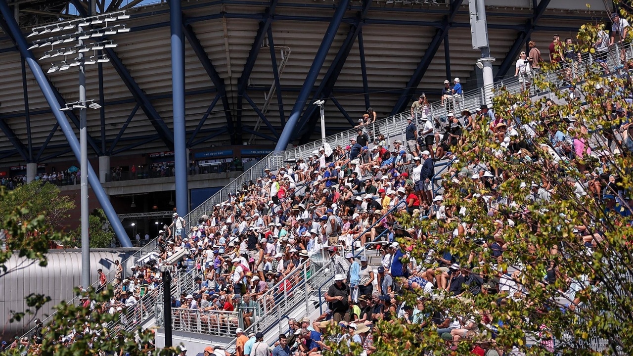 Best photos from around the grounds on Day 4 of the 2023 US Open ...