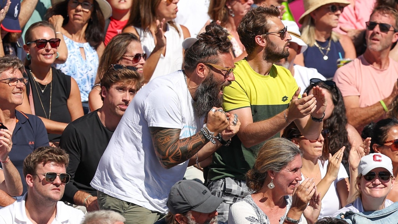 Best photos from around the grounds on Day 4 of the 2023 US Open ...