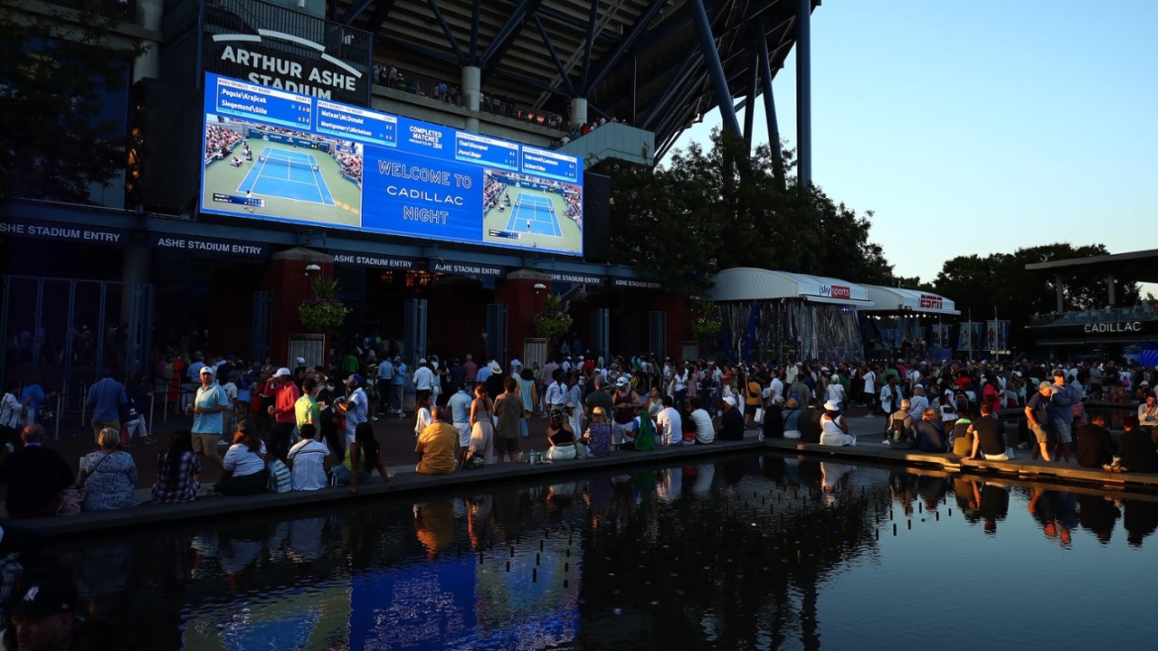 Best photos from around the grounds on Day 5 of the 2023 US Open ...