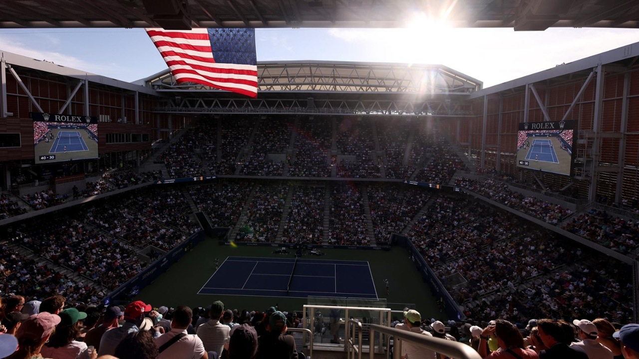 Best photos from around the grounds on Day 6 of the 2023 US Open ...