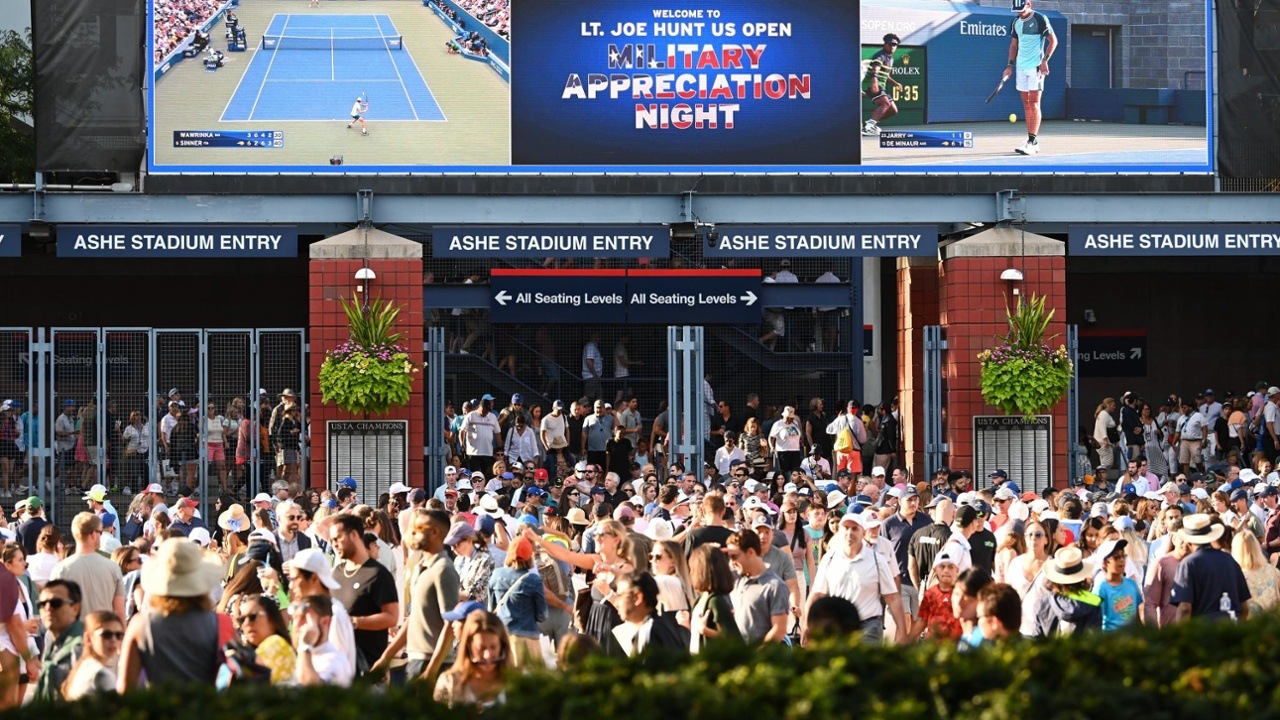 Best photos from around the grounds on Day 6 of the 2023 US Open ...