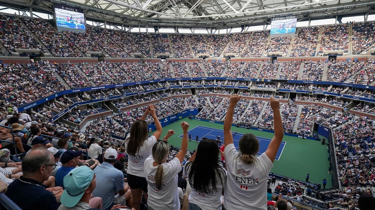 Best photos from around the grounds on Day 9 of the 2023 US Open ...