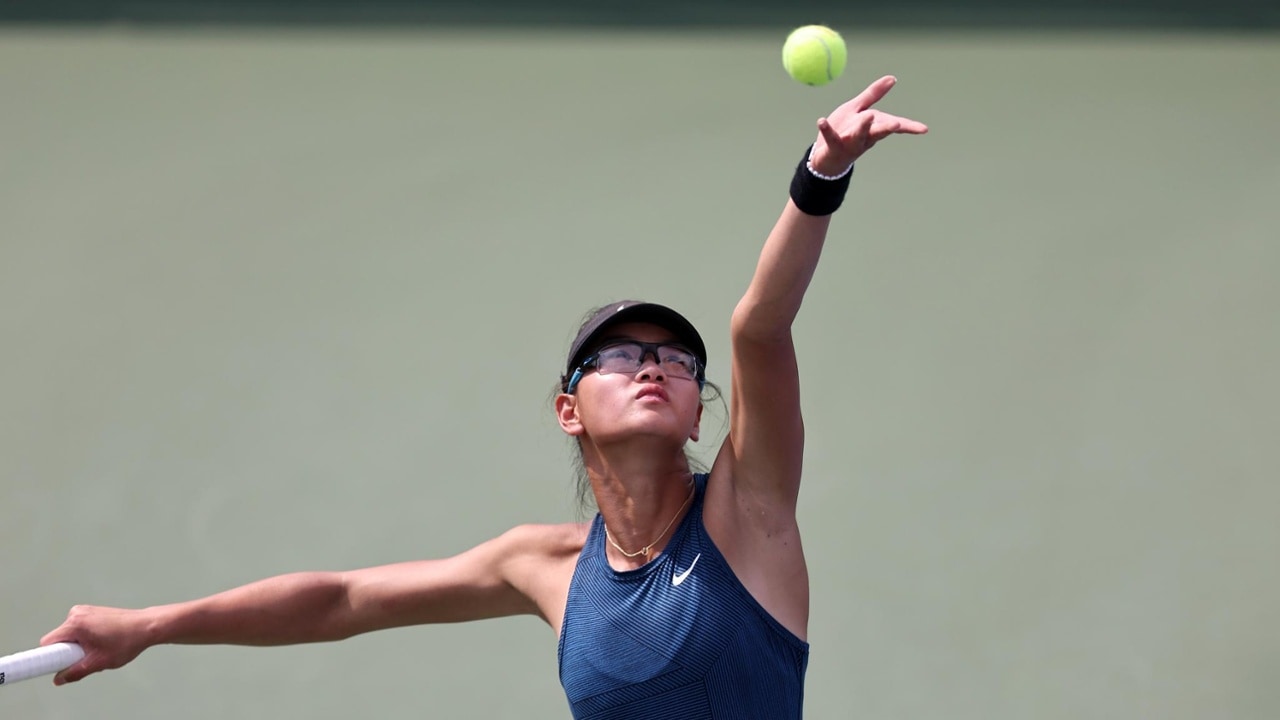 Best photos of Ksenia Chasteau vs. Maylee Phelps, 2023 girls' wheelchair singles final ...