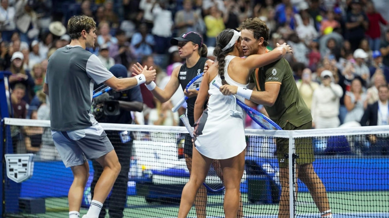Pegula/Draper vs. Swiatek/Ruud, 2025 US Open mixed doubles SF ...