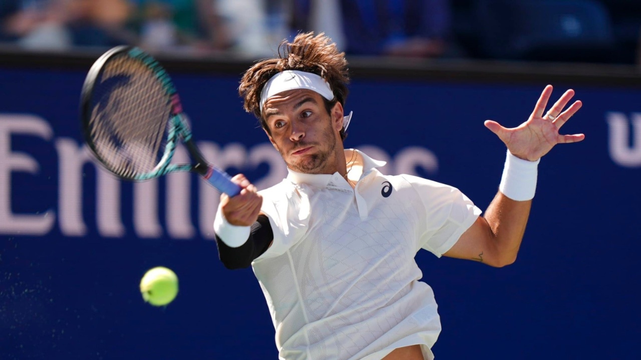 Lorenzo Musetti moves into Round 4 at the 2025 US Open, Cobolli retires ...