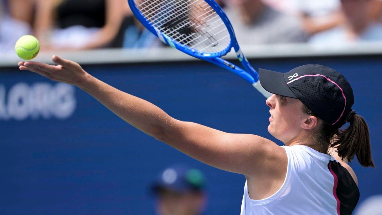 Iga Swiatek vs. Ekaterina Alexandrova, 2025 US Open Round 4 | Official ...