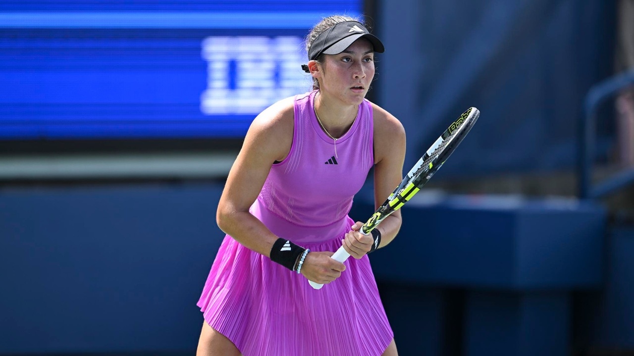 Best photos from Day 1 of men's and women's qualifying at the 2024 US ...