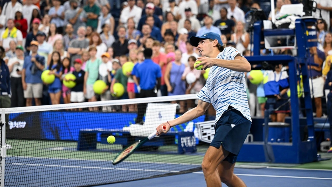Alex de Minaur makes a statement advancing to Round 4 at the 2024 US ...