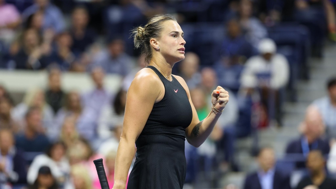 Best photos of Zheng Qinwen vs. Aryna Sabalenka, 2024 US Open quarterfinal | Official Site of ...