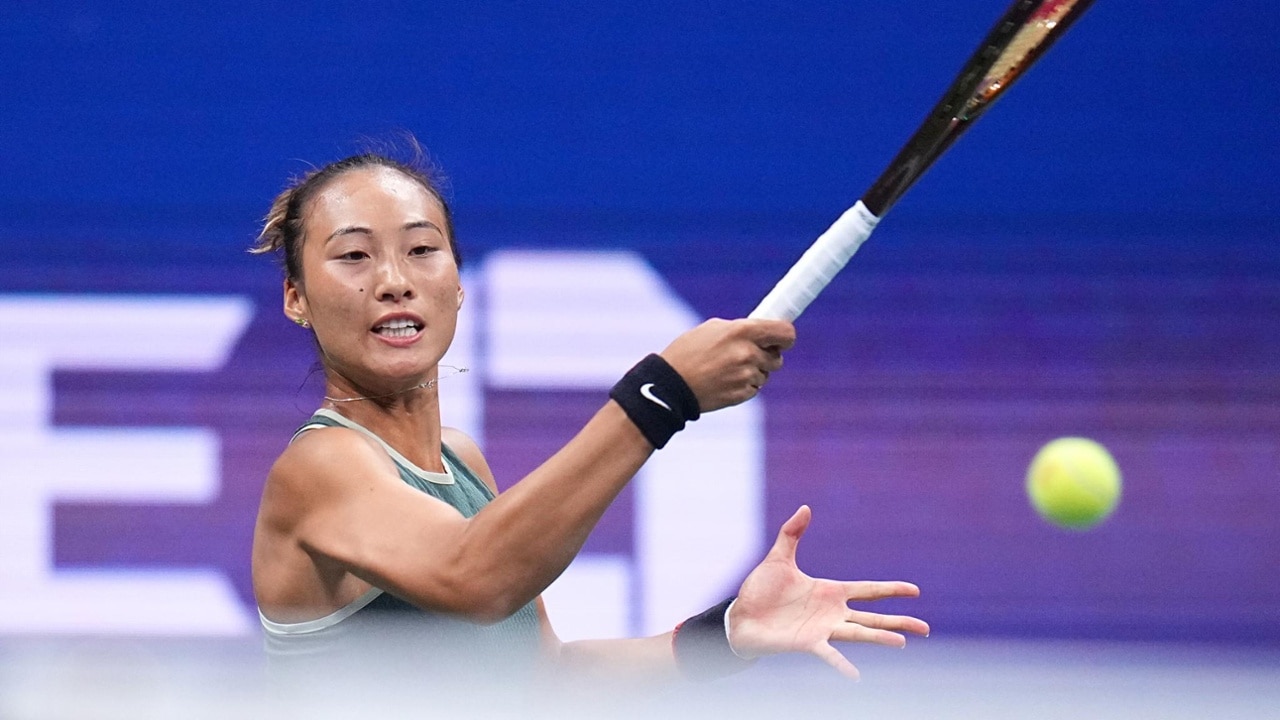 Best photos of Zheng Qinwen vs. Aryna Sabalenka, 2024 US Open quarterfinal | Official Site of ...