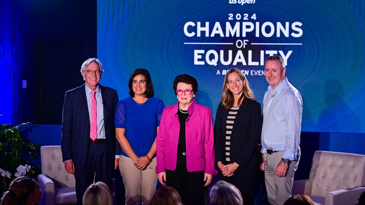 Billie Jean King becomes first female athlete awarded Congressional ...