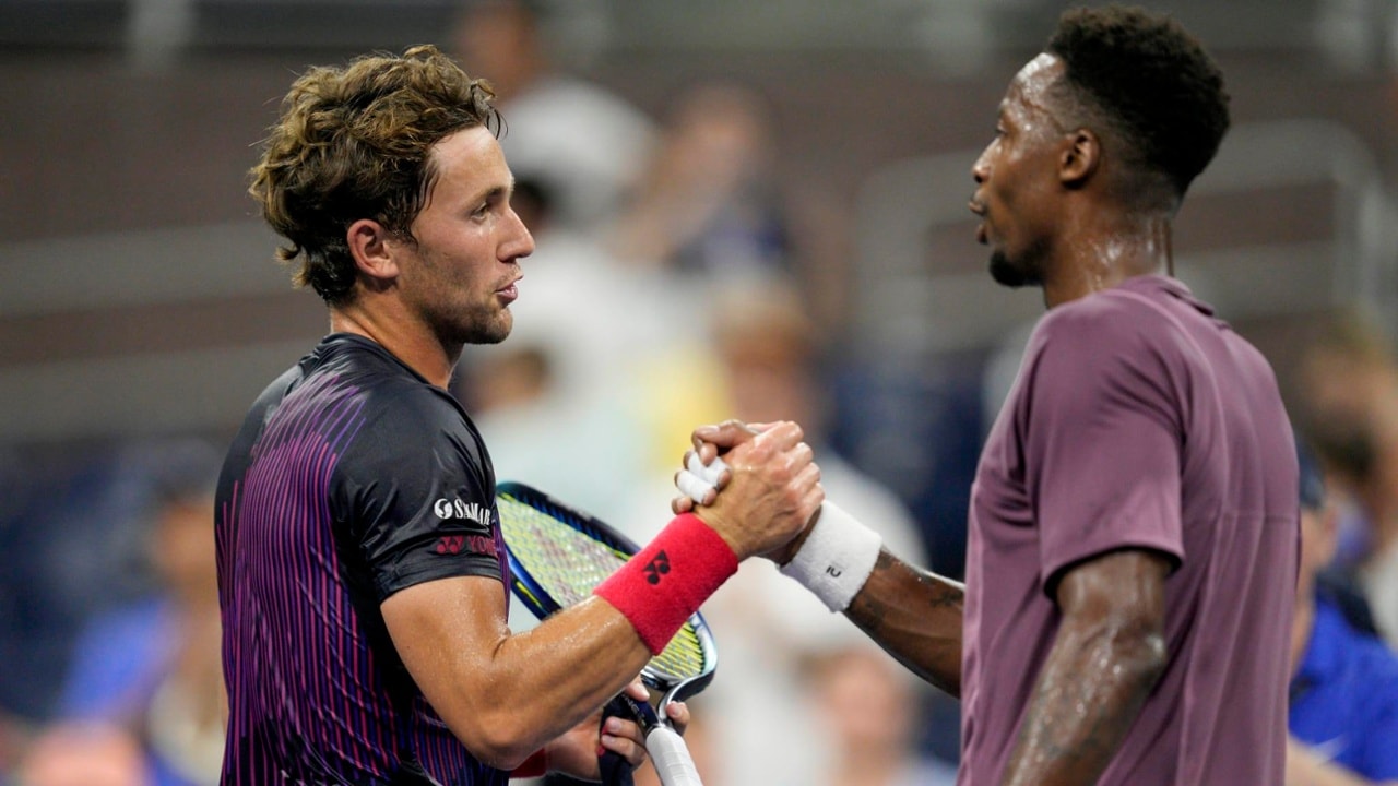 Casper Ruud waits out lightning delay, beats Gael Monfils at the 2024 US Open | Official Site of ...