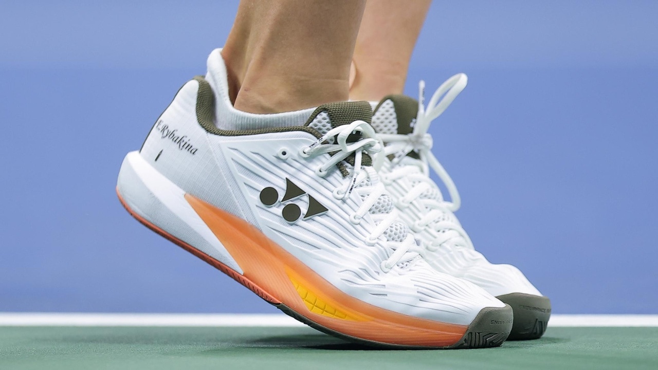 Elena Rybakina vs. Marketa Vondrousova, 2025 US Open Round 4 | Official ...